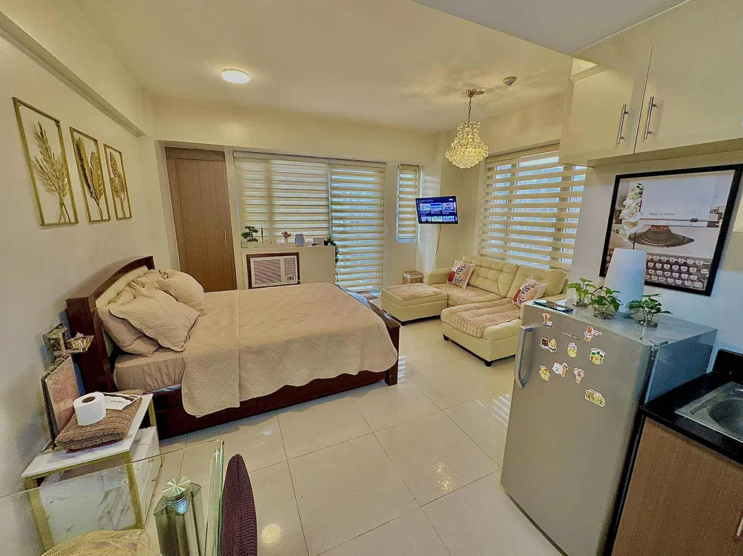 Chic Unit With Balcony - Free Wifi & Netflix Across Naia Terminal 3 Airport - Makati City