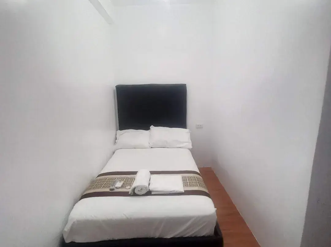 Room 205 2nd Floor Near Sm Clark Robi - Angeles