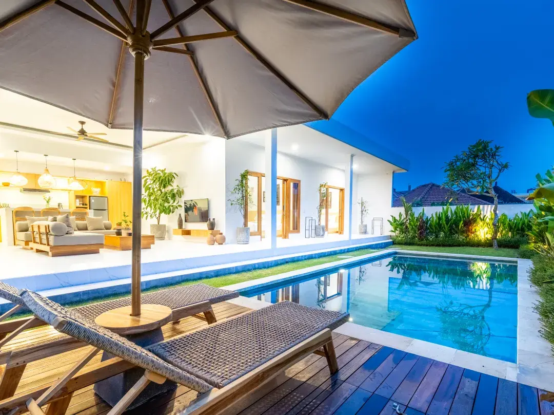 The R Tambora: Stylish 3br Tropical Escape - Canggu