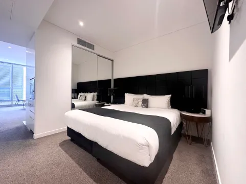 Chatswood Walk To Train Station/shopping Center - Sydney