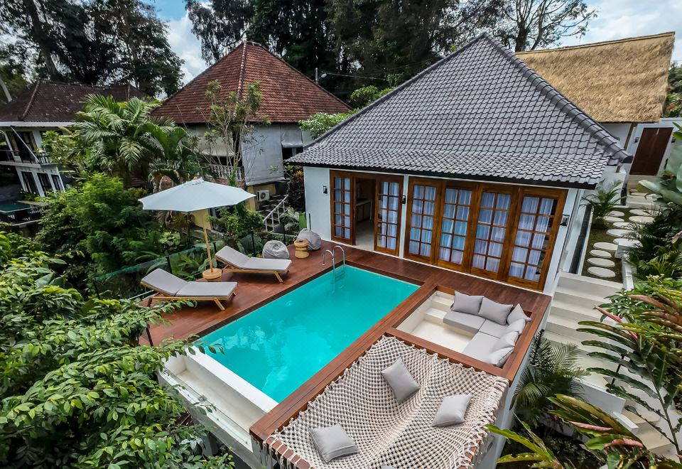 Hanging Garden Villa by EVDEkimi – Elegant 3BR Jungle oasis with ...