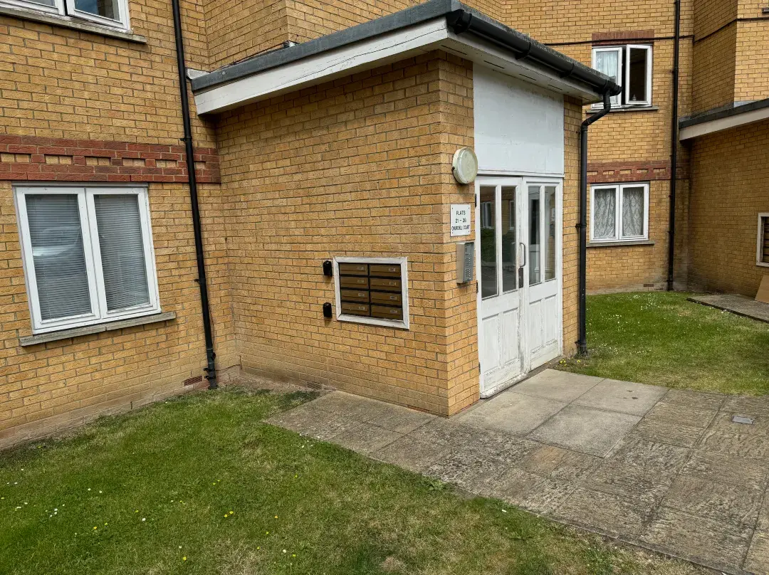 Skyline Haven: Modern 2br W/ Free Parking & 4ktv - Woolwich