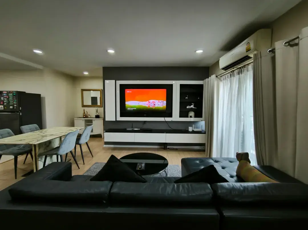 Heart Of Bkk|spacious Apartment|3bed3bath|6-7 Pax|300m To Bts Station - Bangkok