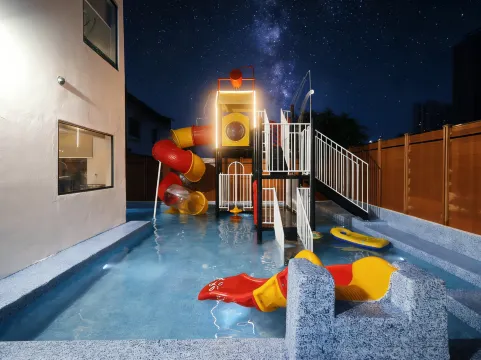 23pax Water Park Lagoo Homestay - Johor Bahru