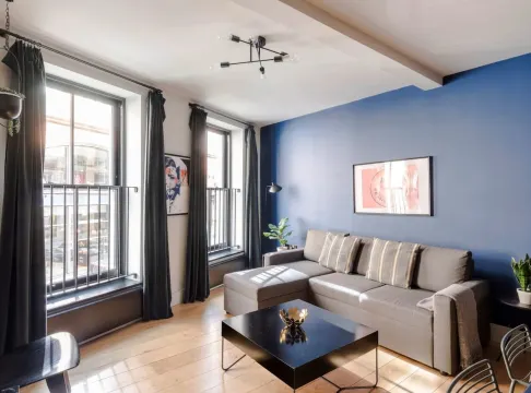 The Acre Abode I - Covent Garden - By Frankie - City of London