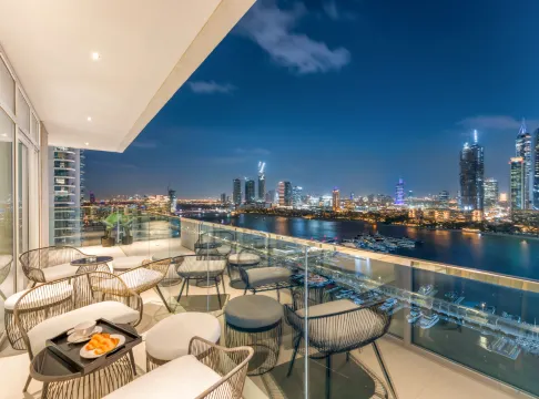 Luxury 3bhk + Maid Sea View & Private Beach - Dubai Marina