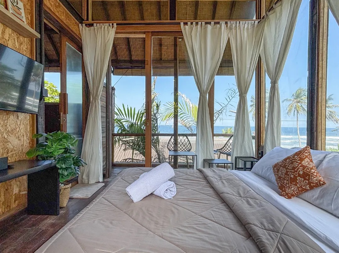 Salty Cabin Sunset Views Yeh Leh Beach - Bali