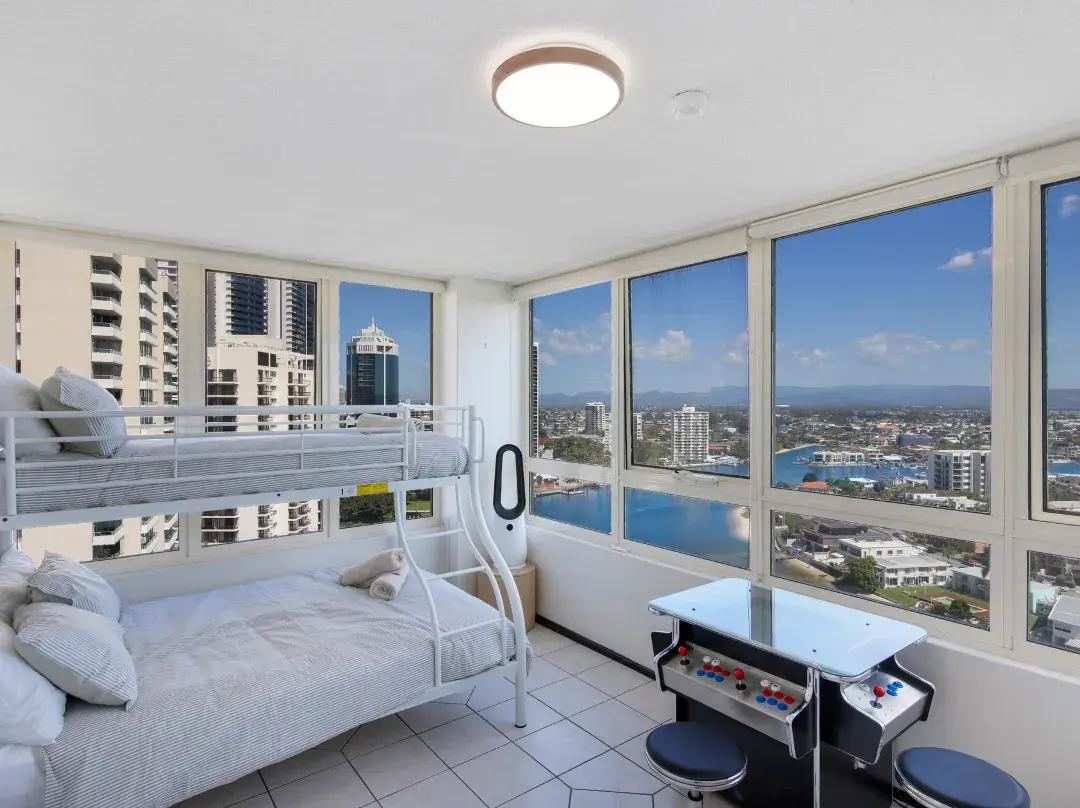 Salt & Sky Arcade- Sleeps 12 - Gold Coast