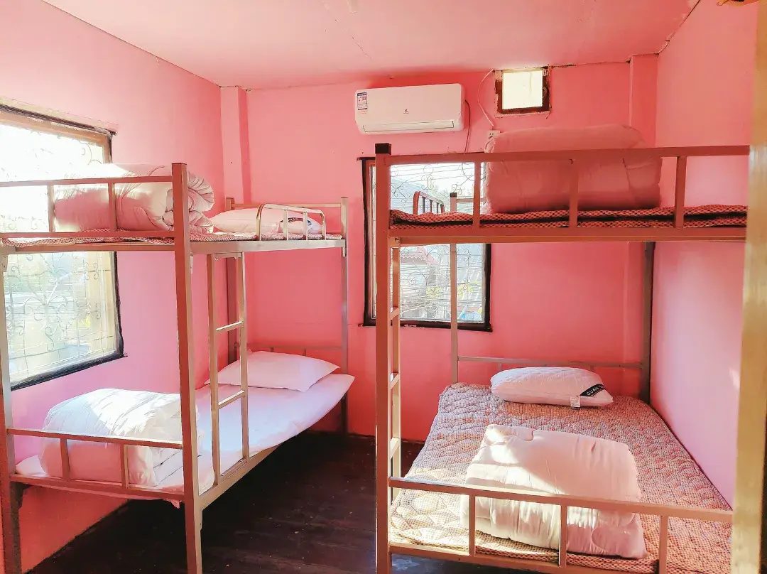 Red Bridge Restaurant Hostel - Luang Prabang