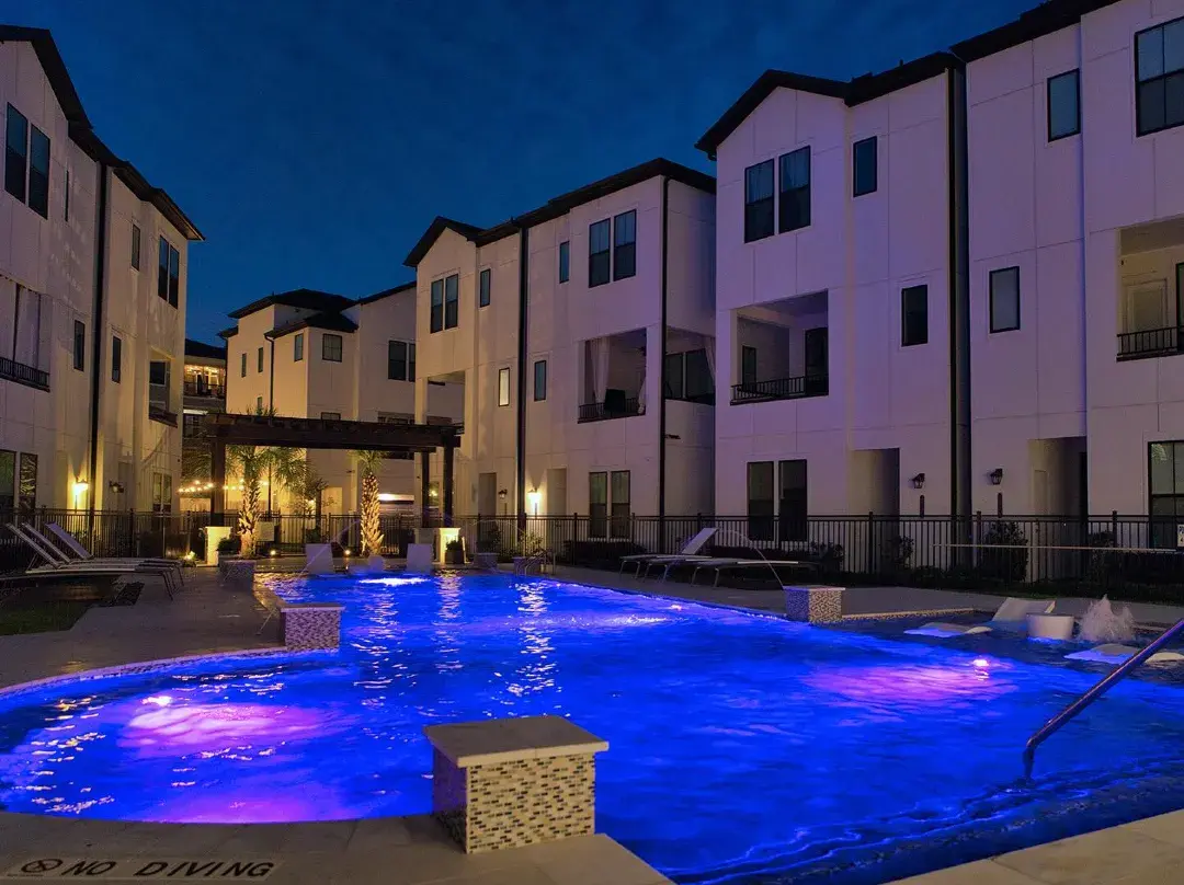 The Houston Reston: Serene Retreat Near Tmc & Nrg - Houston, TX