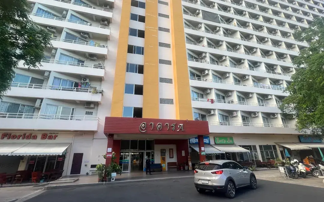 Pattaya Jomtien Vitala Luxury Golden Style Hotel Apartment - Pattaya