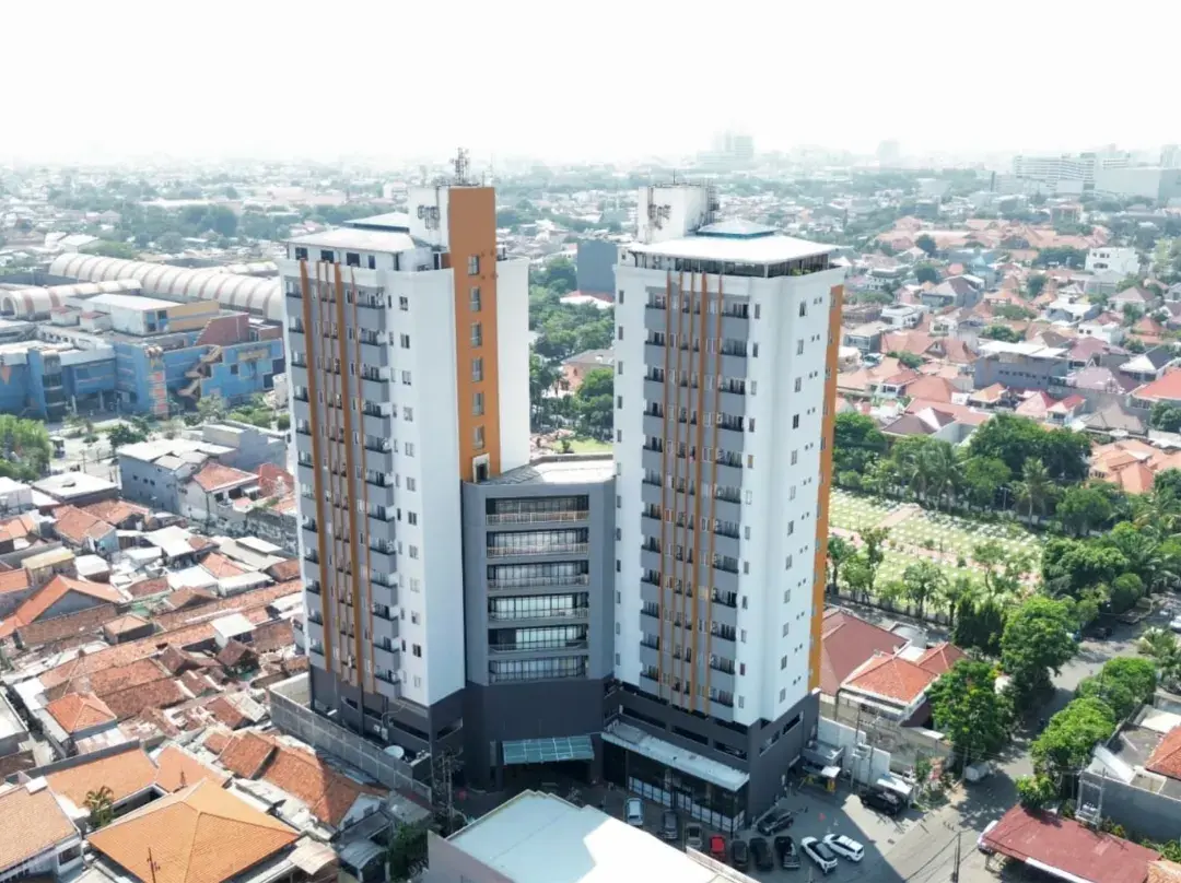 Twin Tower Hotel & Residence - Surabaya