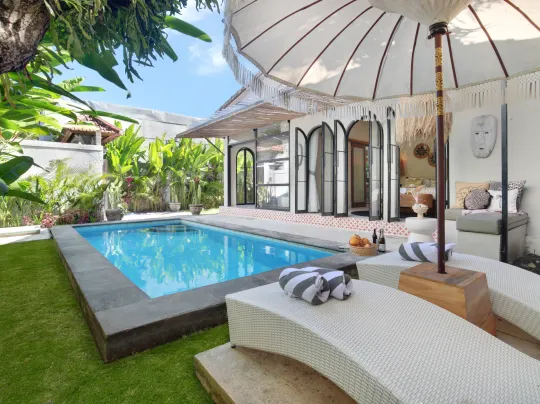 3br Ensuite Seminyak Mertanadi With Pool, Butler & Parking - Denpasar