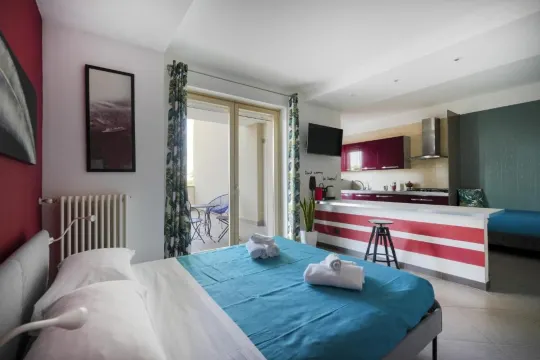 Sky Gate - Red Suite By The Airport - Bari