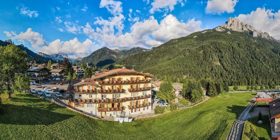 Al Piccolo Hotel - Pozza di Fassa