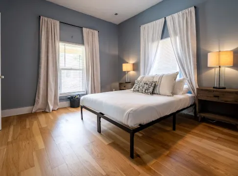 Affordable Quaint Retreat In Indianapolis - Indianapolis, IN