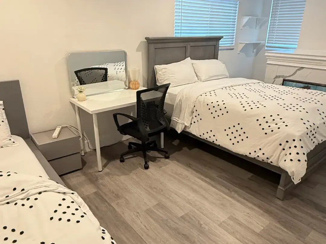 Queen Room With Private Bathroom T V - Rowland Heights, CA