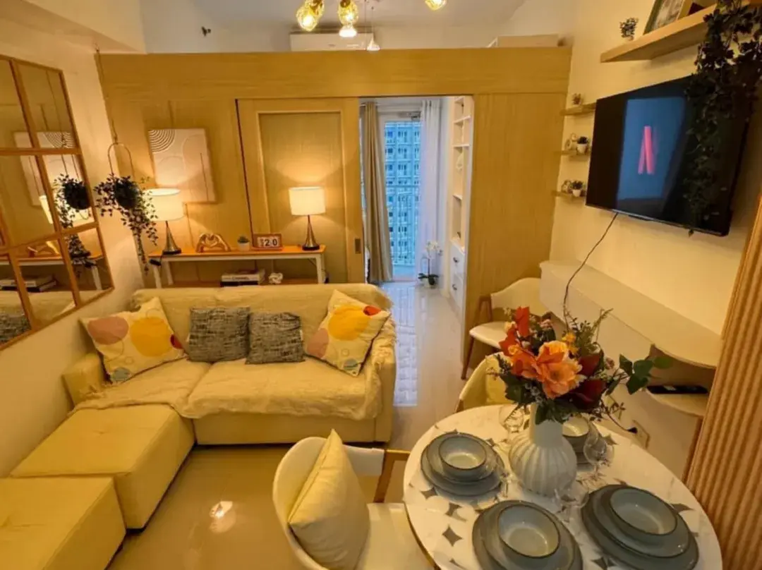 Fourth's Jazz Cozy Pad - Manila