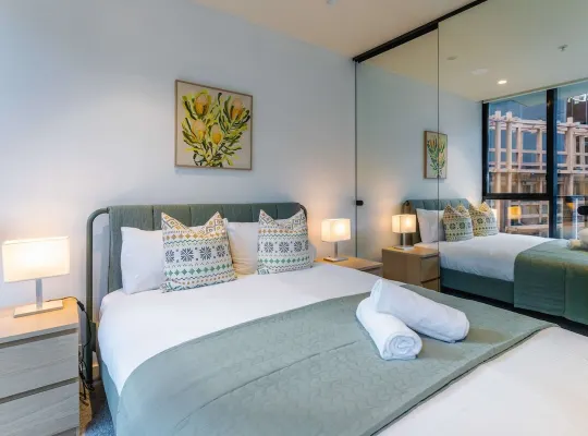 Luxe 2br Retreat Pool, Gym & Parking South Yarra - Richmond, Australia