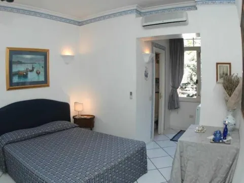 Blue Dream - Ad Un Passo Dai Castelli E Dal Mare - Napels