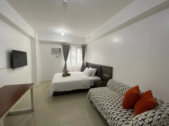 Shore 1 Spacious Smart Home 1003 - Parañaque