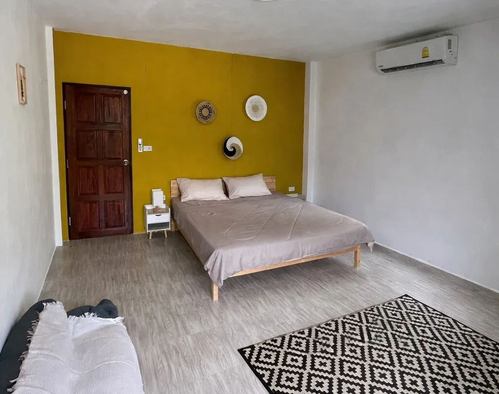 Spacious Room • Workspace & Wifi • Room 1 - Ko Pha Ngan