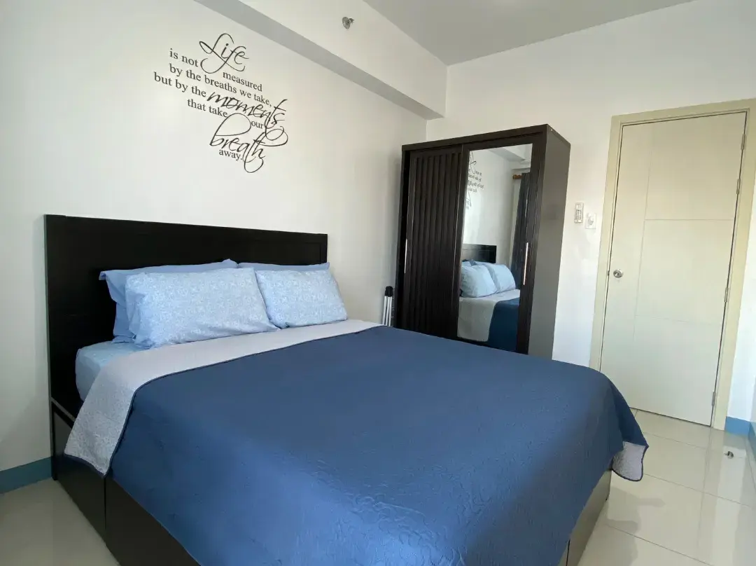 A Cozy 2 Bedroom Unit With A Parking At South Residences Sm Southmall 1206 - Bacoor