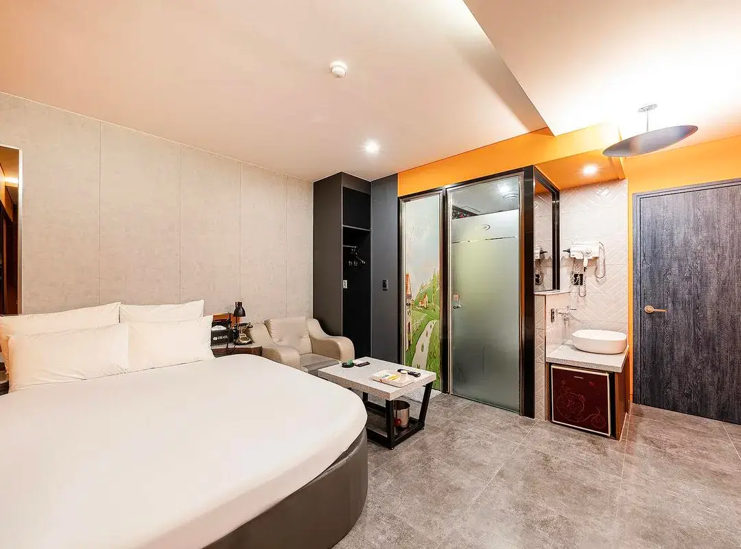 Tomato Hotel - Bucheon-si