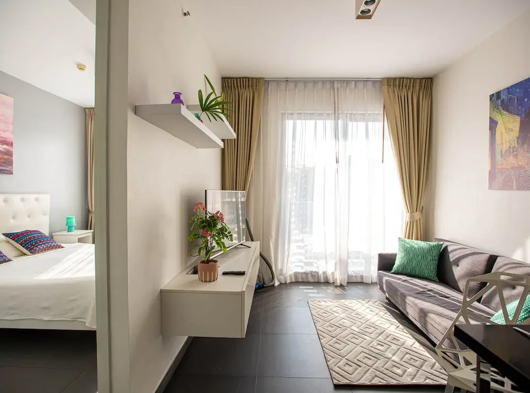 Unixx Phratumnak Elegant 1-br Free Electricity - Pattaya