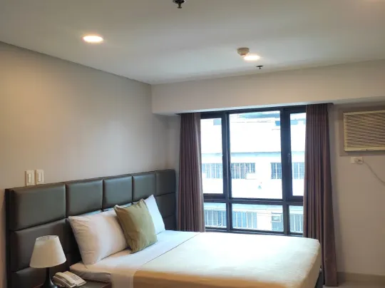 Milton Hotel Makati - Makati