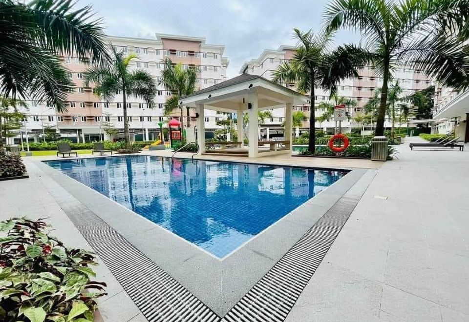 Hope Residences Cozy Belle Home beside SM MALL, Trece Martires - Best ...