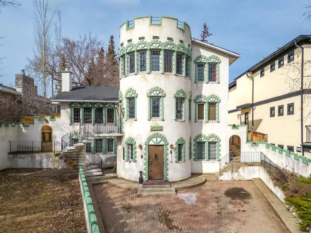 Kaga City Center Castle-a Step Back In Time - Calgary