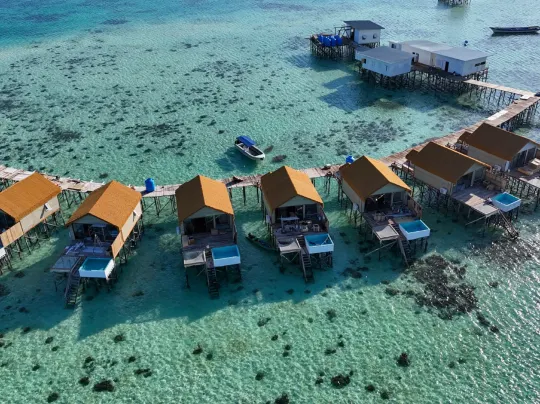 Orange Wave - Semporna