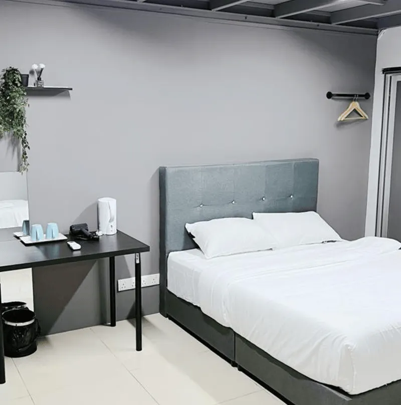 Gather Inn - Jelutong
