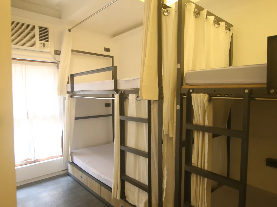 Quarto Ph - Makati