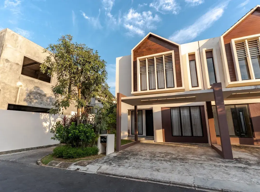 Kyzen - Modern 4br Family Home W/ Private Garden - Batam