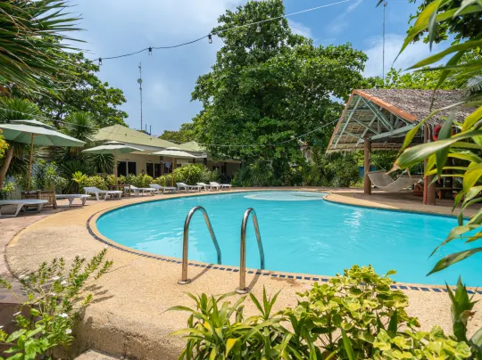 The Shark's Tail Dive Resort - Daanbantayan