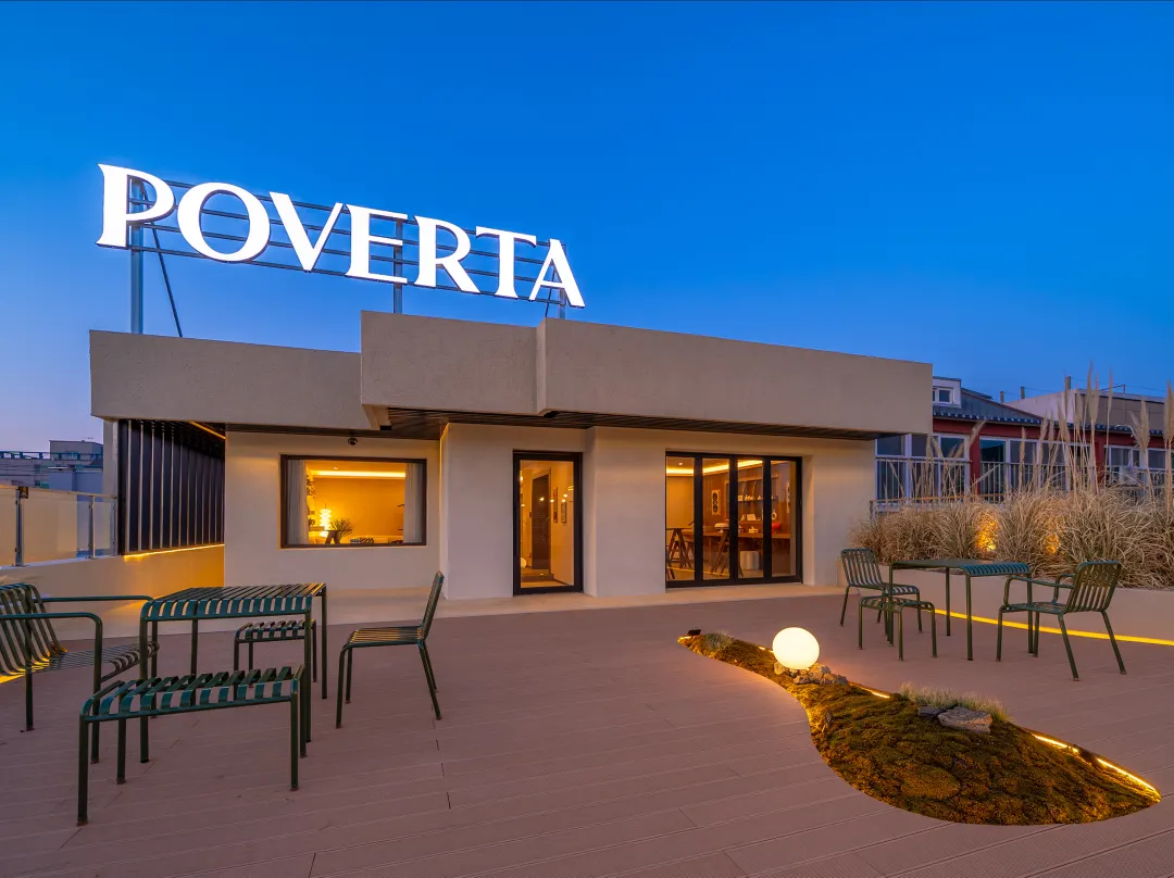 Gyeongju Poverta Hotel - Gyeongju-si