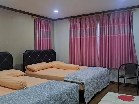 Ban Roi Pah - Ayutthaya