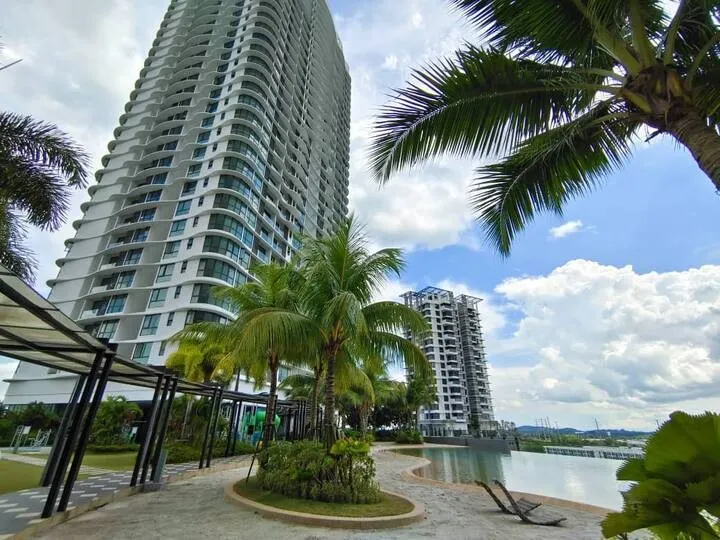 3806 Macrolink 6pax Cozy Legoland Netflix Bystay - Gelang Patah