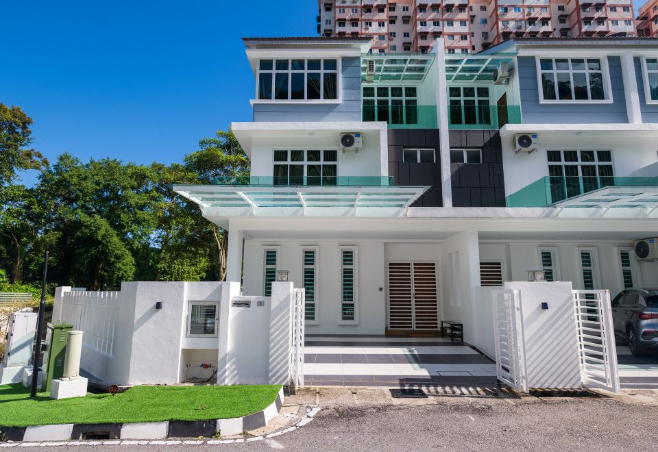 La Ferringhi Villa Penang by Sama Sama Homes, Batu Ferringhi - 2025 ...