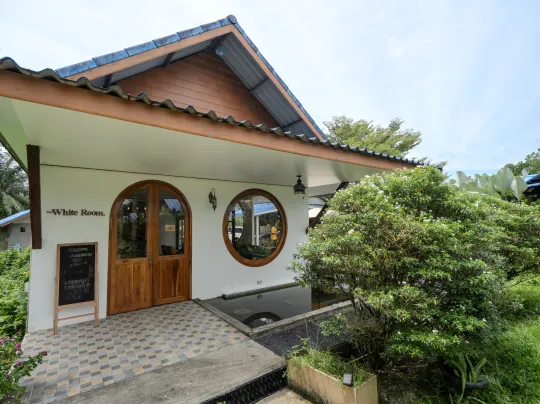 Baan Suan Lung Wat - Takua Thung District