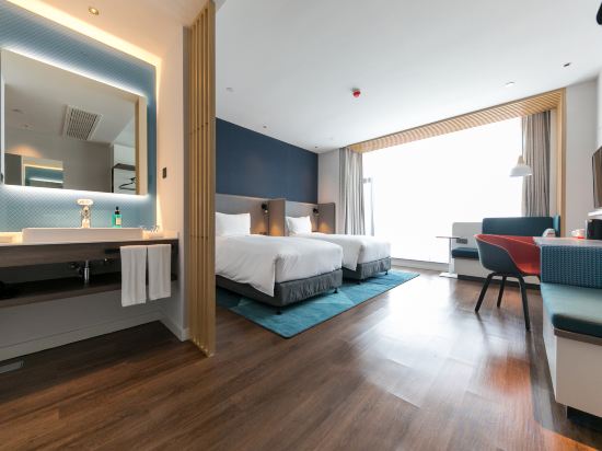 Photos of Holiday Inn Express Shanghai Tangzhen in Shanghai - Goibibo