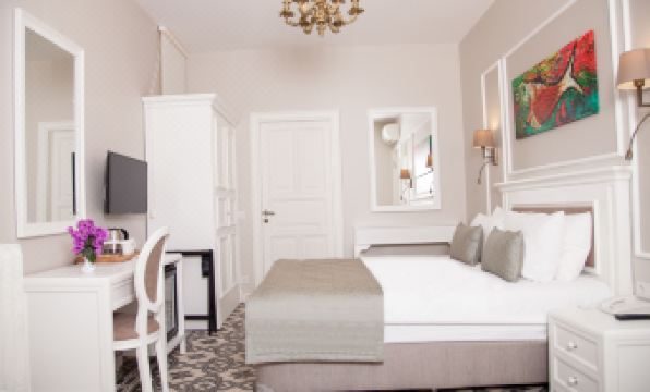 Triada Hotel Büyükada (Istanbul) - 2026 Prices, Reviews & Deals | Trip.com