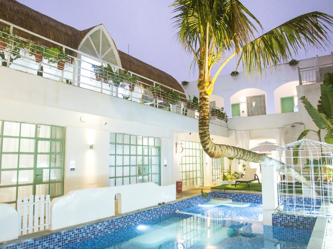 Mint Swimming Pool Design Hotel - Haikou