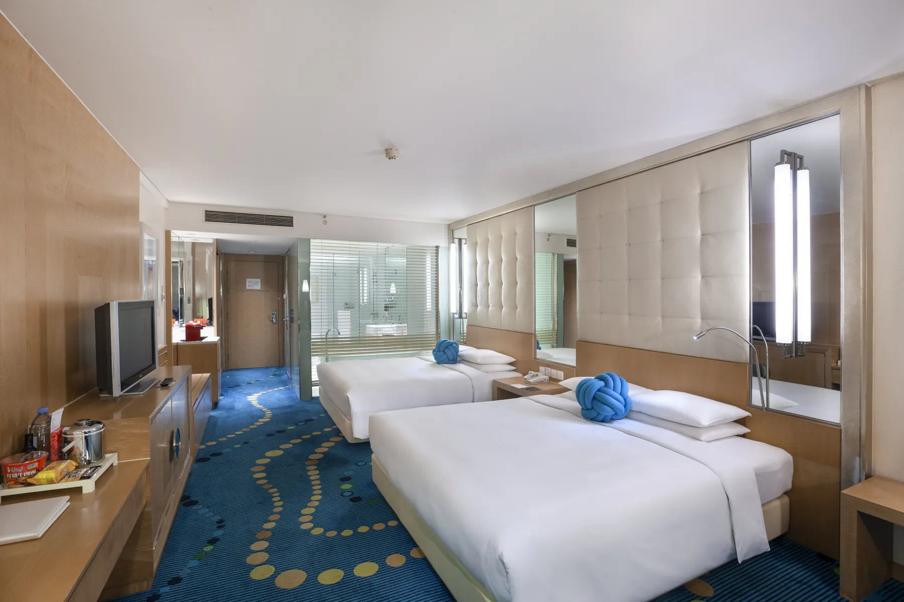 Renaissance Shanghai Yu Garden Hotel on the Bund by Nanjing Road - 200 ...