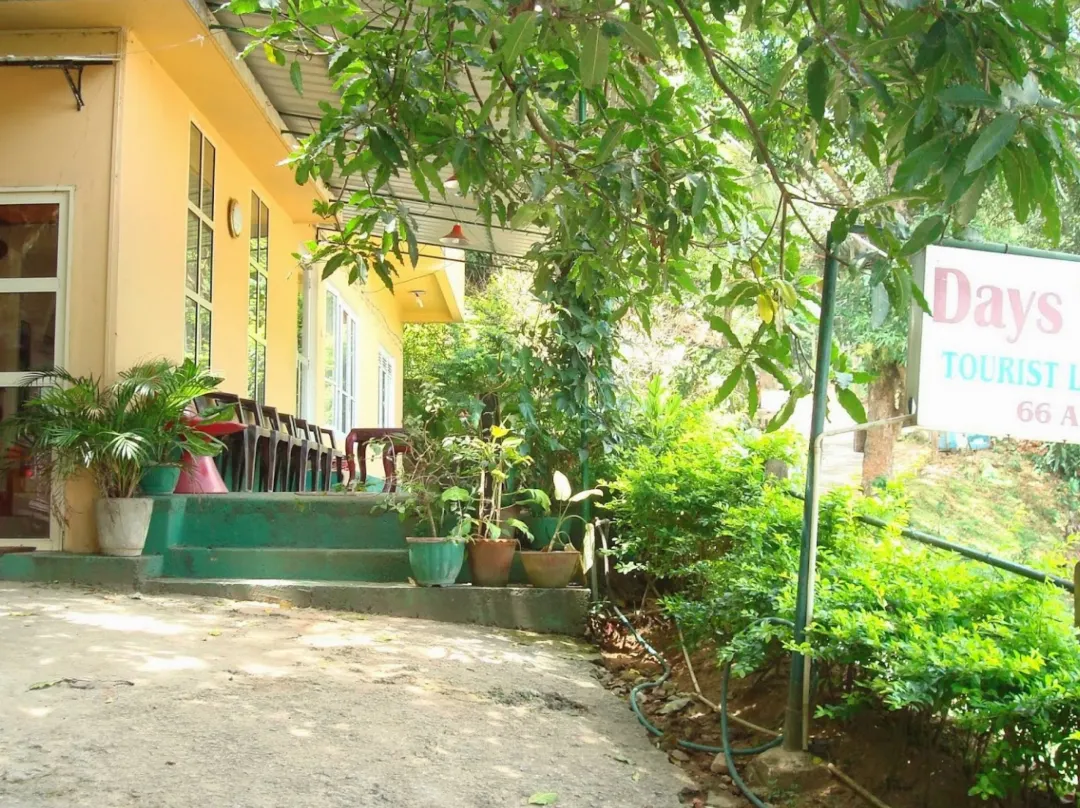Days Inn - Kandy