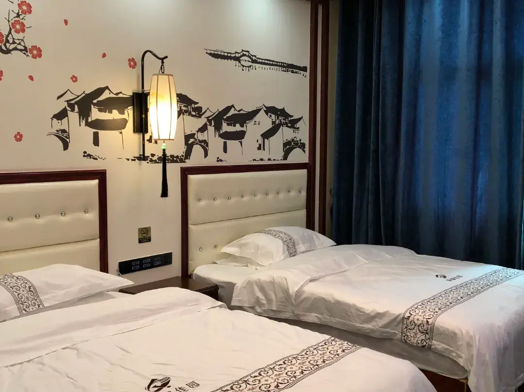 Longshan Qindu Jiayuan Hotel - Tongren