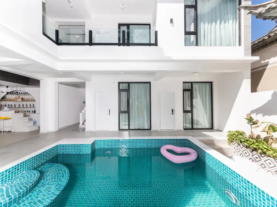 Eight Miles Hostel - Dali