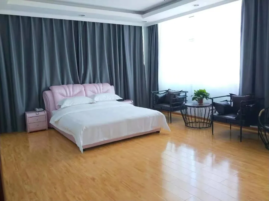Baiyue Hualong Hotel - Hebi